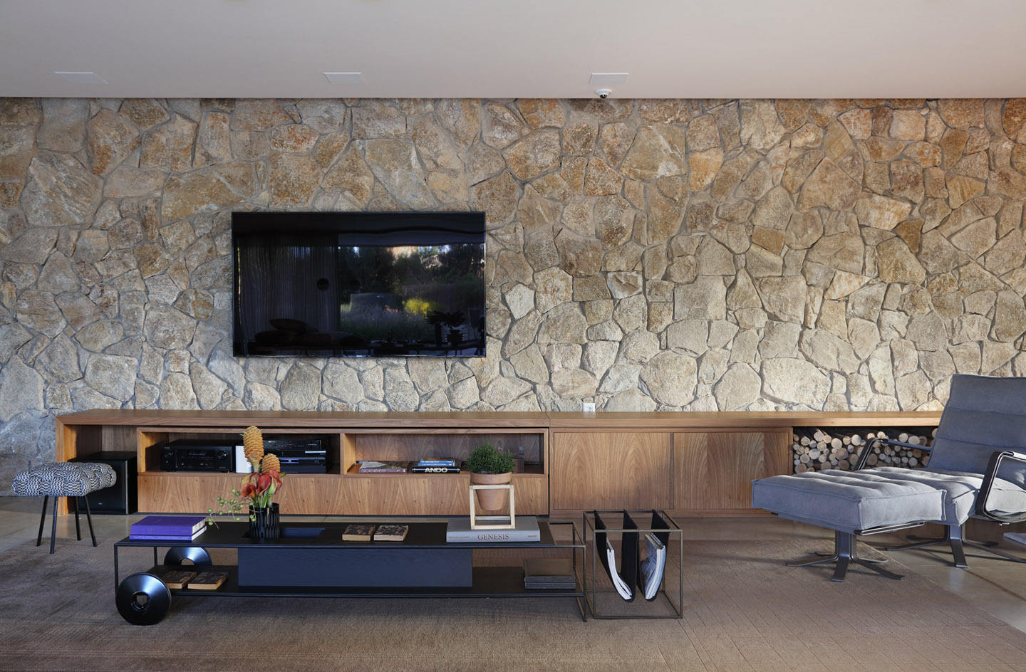 DIRECTA – Painel de sala em pedra natural: beleza e elegância para seu ...